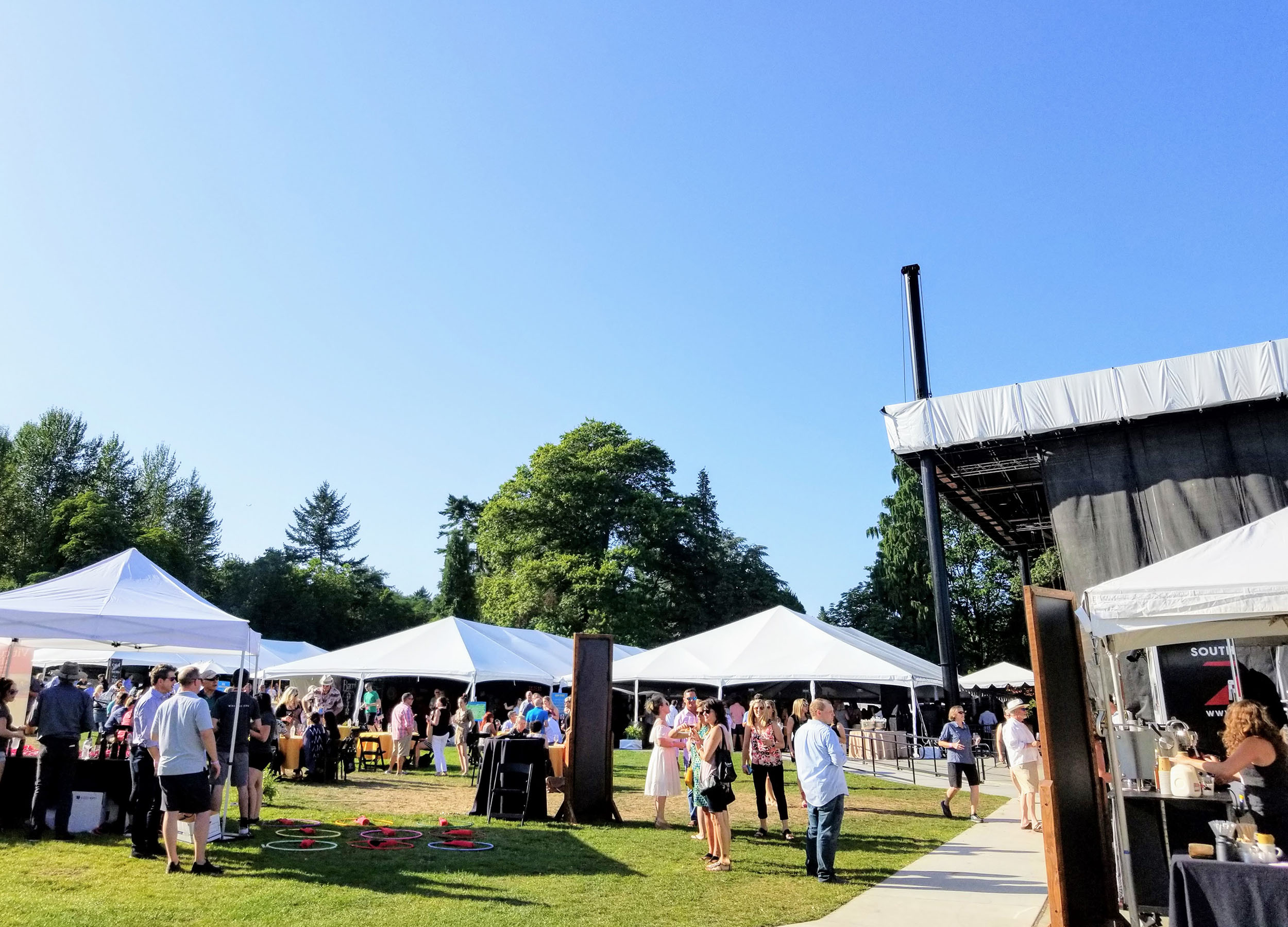 Made for Mingling | CORT Party Rental