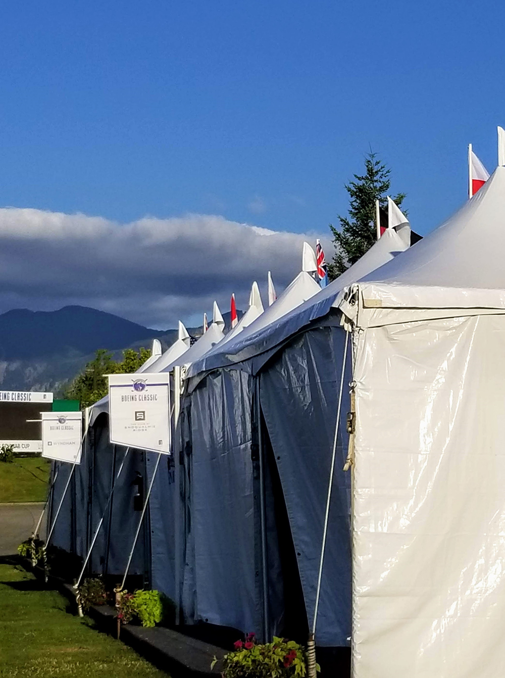 Scenic Golf Tournament | CORT Party Rental