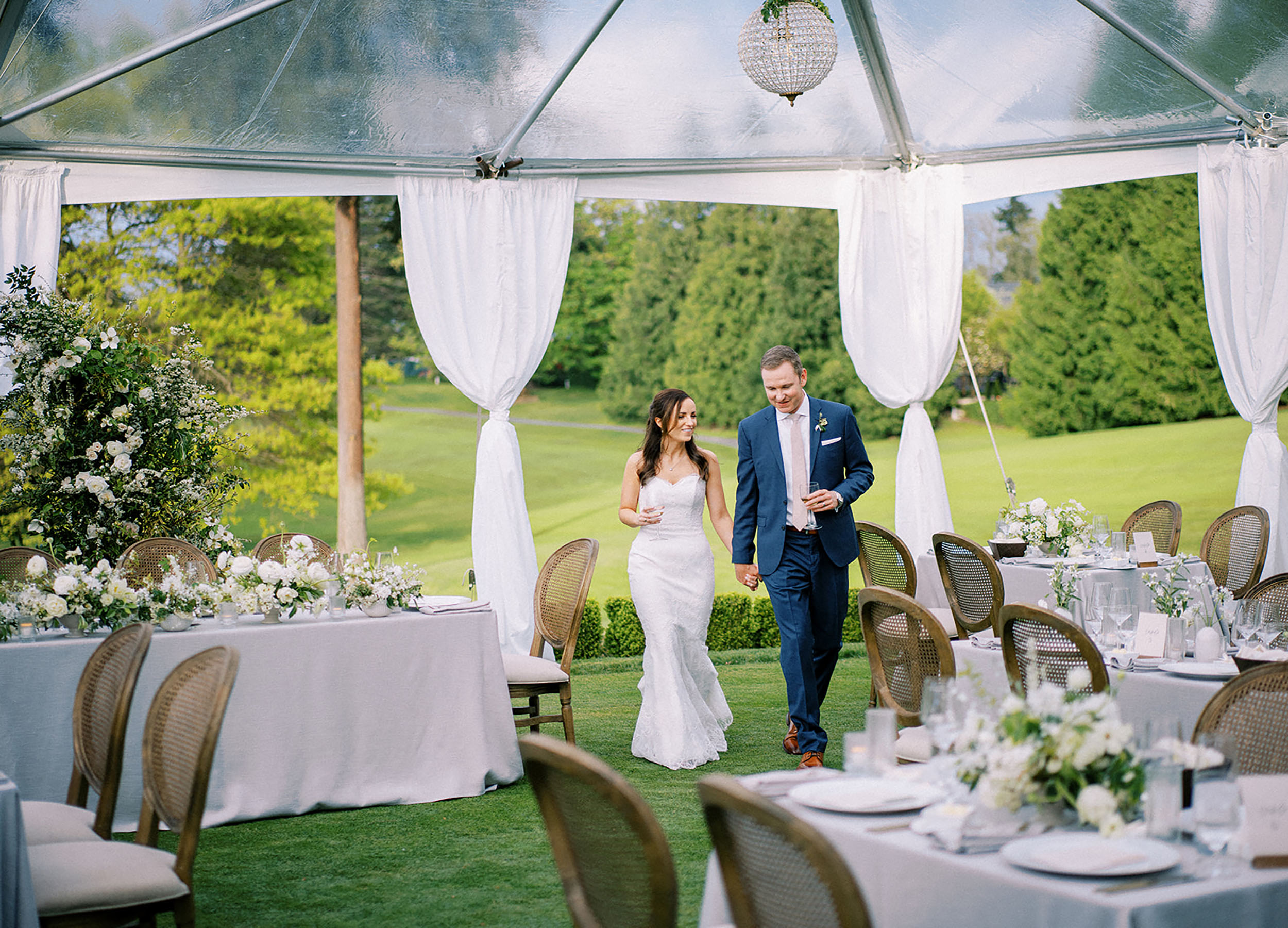 Refined Outdoor Wedding | CORT Party Rental
