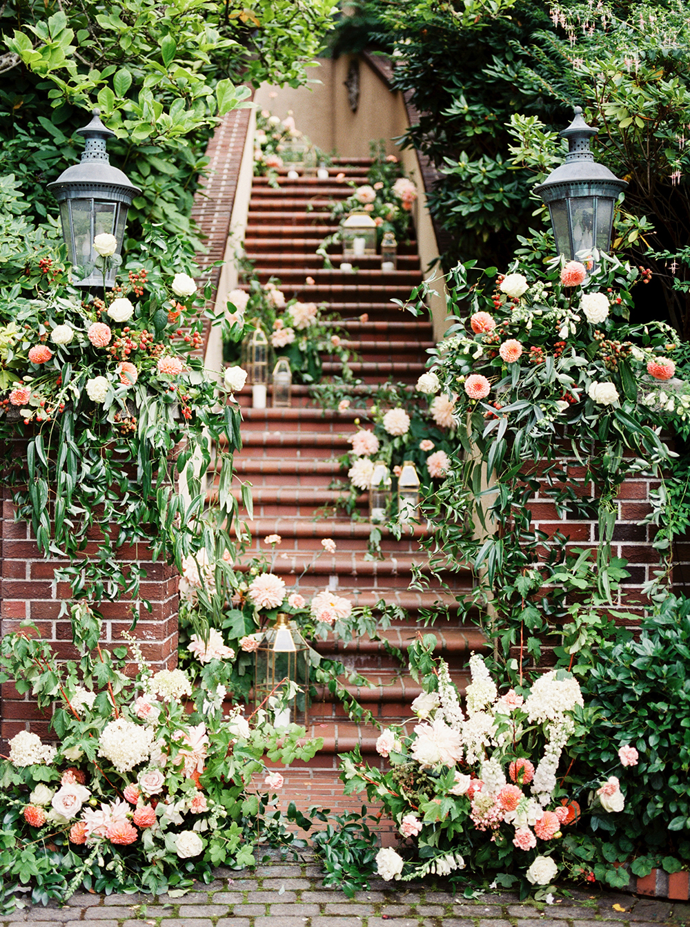 Picturesque Garden Wedding | CORT Party Rental